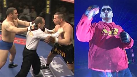 МГНОВЕННАЯ КАРМА Напал вместо приветствия и тут же пожалел об этом НОКАУТ за несколько секунд