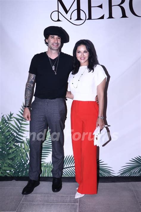 Sunny Leone And Daniel Weber Snapped In The City Photo 627033