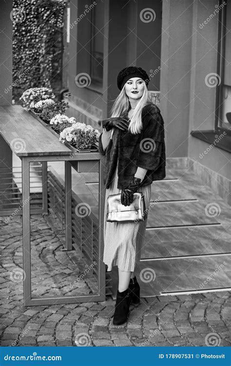 Will Be Fabulous Stylish Parisian Lady In Beret Versatile Textures