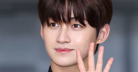 포토s 투어스 지훈 귀여워