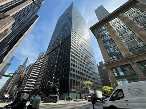 Lower Floors Of Midtown New York Tower Have Lost 75 Of Value Crains