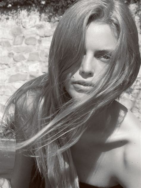 Eduarda Bretas Model Management