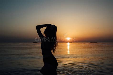 Silhouette Of A Woman At Sunset At Sea Rest Beach Walk Travel Stock Image Image Of Coastline