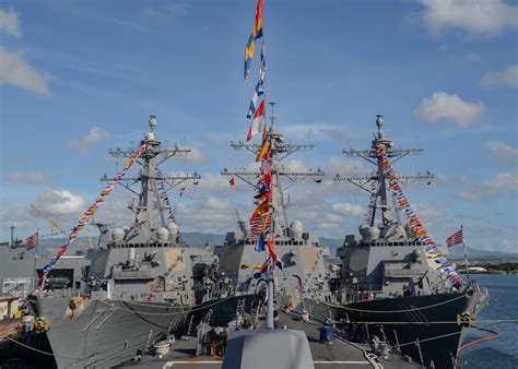 30 Year Plan Navy Puts 355 Ship Cap On Fleet Size Plans To Introduce