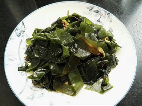 清炒裙带菜 凉拌裙带菜 海和裙带菜 大山谷图库