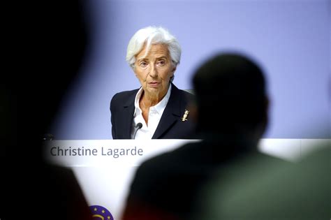 ラガルド総裁、ecbの政策再評価開始を宣言－「多数の問題」協議へ Bloomberg