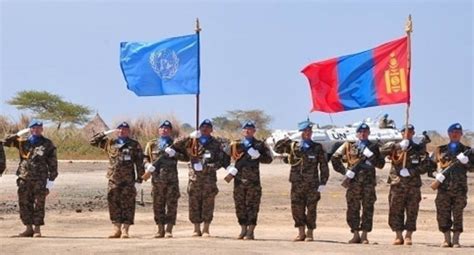 Монголын энхийг сахиулагчид дүрвэгсдийн амь насыг аварчээ