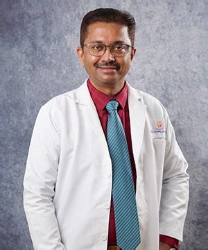 Dr Gopalan Nair Dokter Bedah THT Di Lam Wah Ee Penang