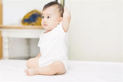 宝宝总抓脸会留下疤痕吗？需要戴手套吗？ 知乎