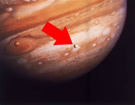 木星の衛星エウロパに生命体は存在するのか？nasa発表の「水噴出」がすごい理由
