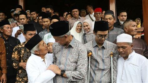 Keluarga Besar Istri Ganjar Pranowo Ternyata Asuh Lima Pondok Pesantren