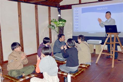 長野大学企業情報部教授で、童謡メンタルセラピストの山西敏博 が「童謡メンタルセラピー」を開く！ ★上田市の観葉植物販売の土蔵michiqsa