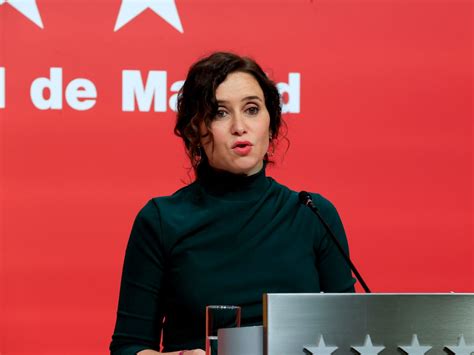 Ayuso Lo Vuelve A Hacer Y Bromea Sobre El Polémico Me Gusta La Fruta