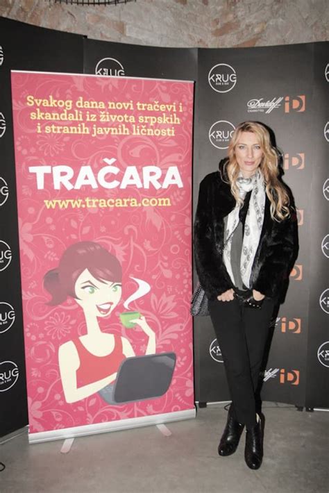 Šta Radi Ana Stanic Pročitaj Sada Na Tračara