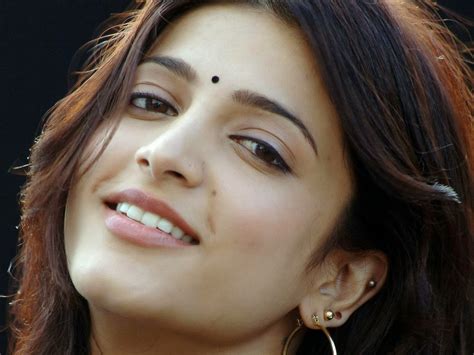 Shruti Haasan Hot Stills High Resolution Pictures