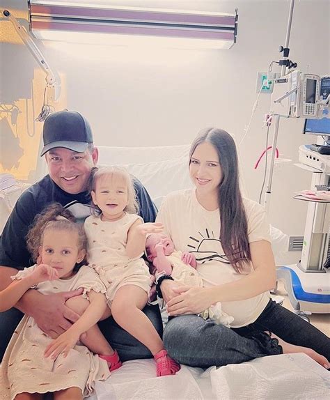Taj Thayana With Daughters Taylor Toria After The Birth Of Tylee