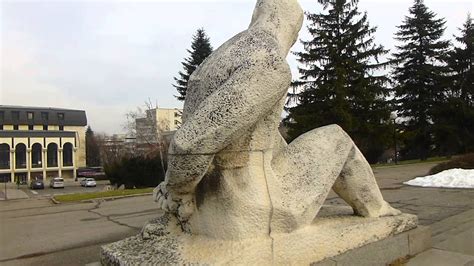 Паметник на свободата A K A Разперко в Шумен Youtube