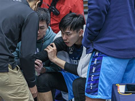 快訊／驚悚！勇士曾祥鈞扣籃右手拇指當場脫臼 倒地雙腳抖不停 Ettoday運動雲 Ettoday新聞雲