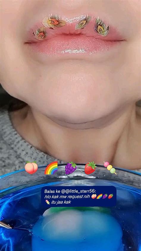 Cr Satisfying X Lips Makanan