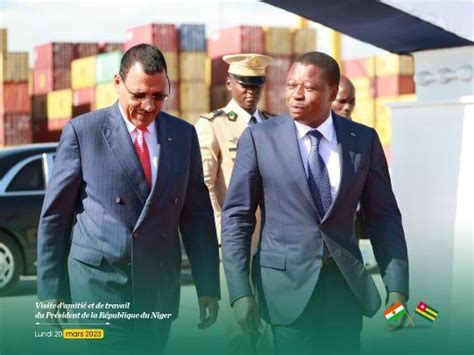 Les présidents togolais et nigérien au Port de Lomé LA PREMIERE