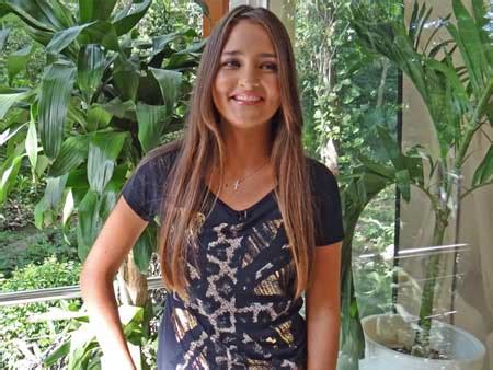 Garota Que Vendeu A Virgindade Declara Que Ainda N O Consumou O Ato Jornal Da M Dia