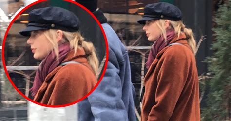 Taylor Swift z Joe Alwynem spacerują po Nowym Jorku z CZTEREMA ochroniarzami Kozaczek