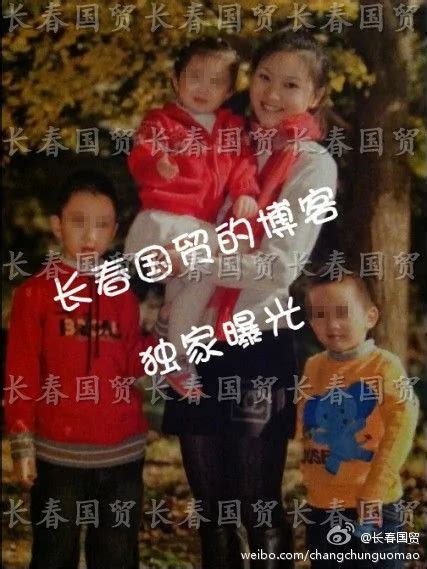 張藝謀被曝再婚 小嬌妻陳婷攜兩子回張宅被拍 ＊ 阿波羅新聞網