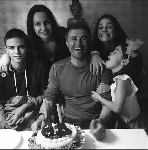 El álbum de fotos de Sira Martínez la hija de Luis Enrique que está en
