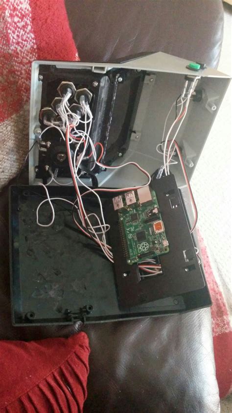 Rombus3000 A Raspberry Pi Mini Arcade Machine Circuitbeard