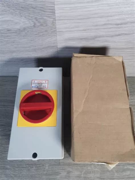 Chint 63a 3p Enclosed Rotary Isolator Switch £9 99 Picclick Uk