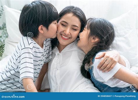 Asia Mom Son Telegraph