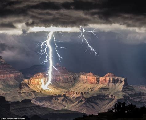 Electrifying America S Greatest Wonder Photographer Captures