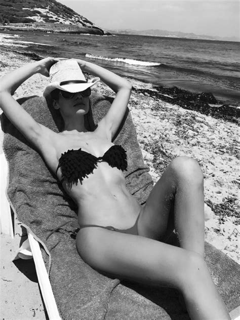 Diosa Al Natural Las Fotos Hot De Pampita En Sus Vacaciones Con Pico