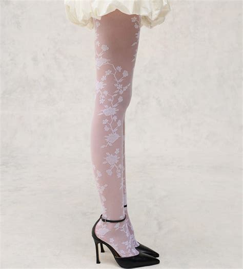 Hosiery Guide Levanteau