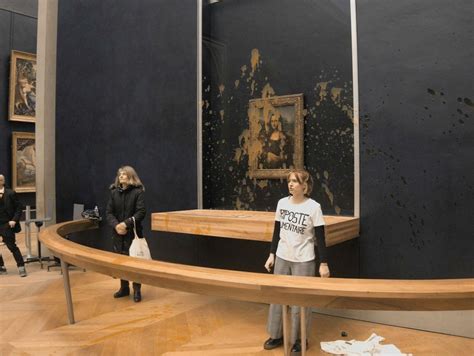 Protesters Splash Soup On The Louvres Mona Lisa Art And Object