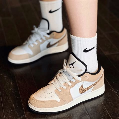 Giày Nike Air Jordan 1 Low Brown Elephant Dz4130 201 Jordan 1
