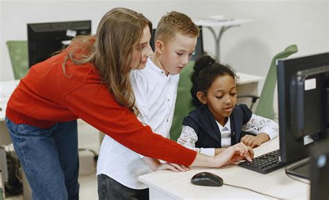 How Introverts Can Find Volunteer Opportunities That Dont Drain Them