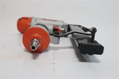 Paslode Lite Line N18 125 Pneumatic 1 1 4 Narrow Soffit Stapler 0585
