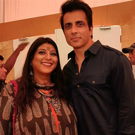 Anusha Srinivasan Iyer With Sonu Sood Naarad