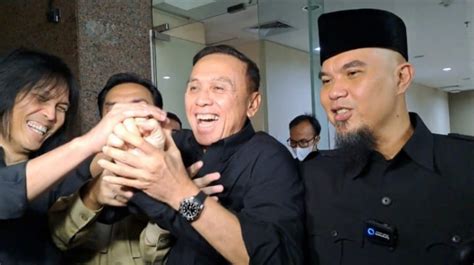 Sudah Duduk Bareng Akhirnya Ahmad Dhani Dan Once Mekel Berjabat Tangan