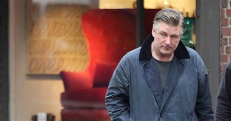 알렉 볼드윈 부부 의식잃은 남성 목숨구해 착한 사마리아인