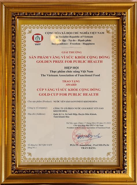 Công ty Cổ phần Nước giải khát Yến sào Khánh Hòa nhận Cúp vàng vì sức