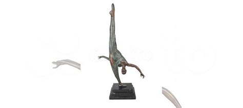 Статуэтка Гимнастка в вертикальном шпагате купить в Москве Хобби и отдых Авито