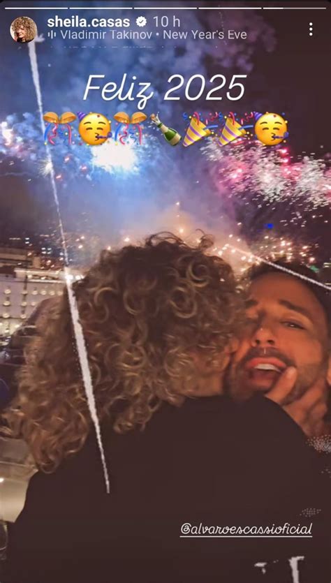 Escassi Y Sheila Casas Comienzan El Año Comiéndose A Besos En Público