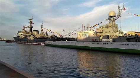 Военные корабли на набережной Лейтенанта Шмидта ледокол Красин Youtube