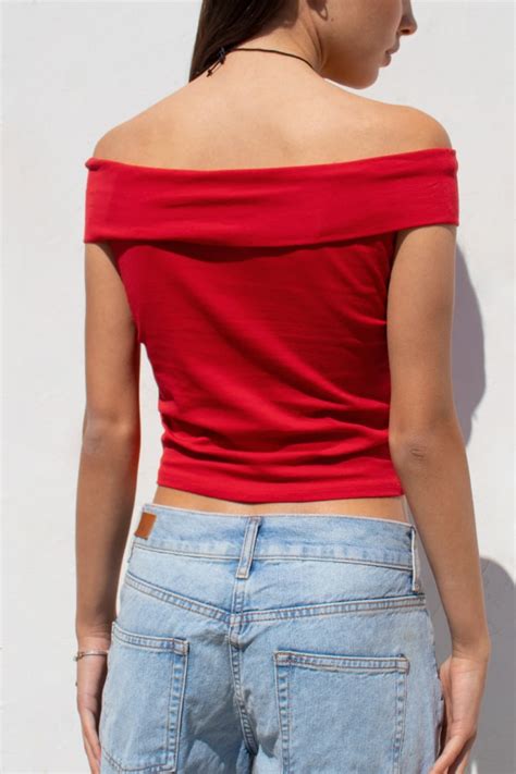 Off Shoulders T Shirt Collection 2023 Subdued
