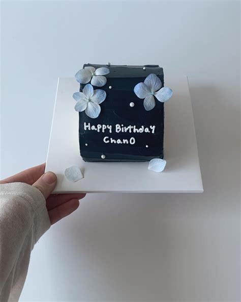 리즈케이크 전주케이크 전주생화케이크 전주레터링케이크 전주롤케이크 Leedscake • Instagram Photos And Videos