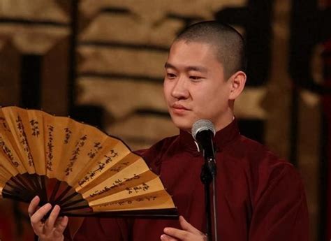 曹雲金演出時問及師承，撩大褂動作直接回應，師徒和解指日可待 每日頭條