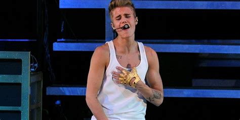 Justin Bieber Apologizes To Angry London Fans