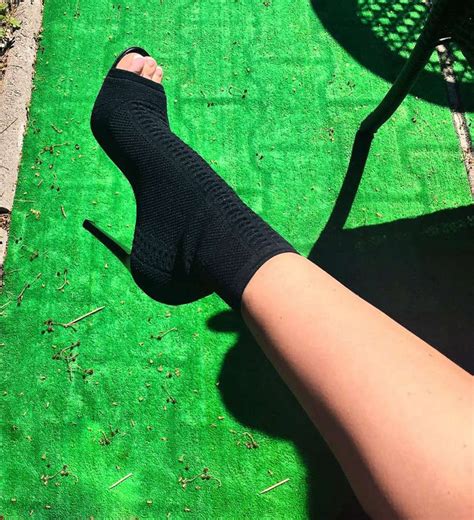 Jelena Karleusa Feet 39 Photos Sexy Feets Celeb Feets